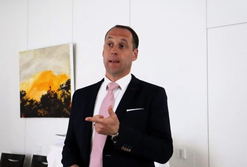 Kreishandwerkerschaft Westfalen-Süd: Dr. iur. Mark Seibel referiert ...
