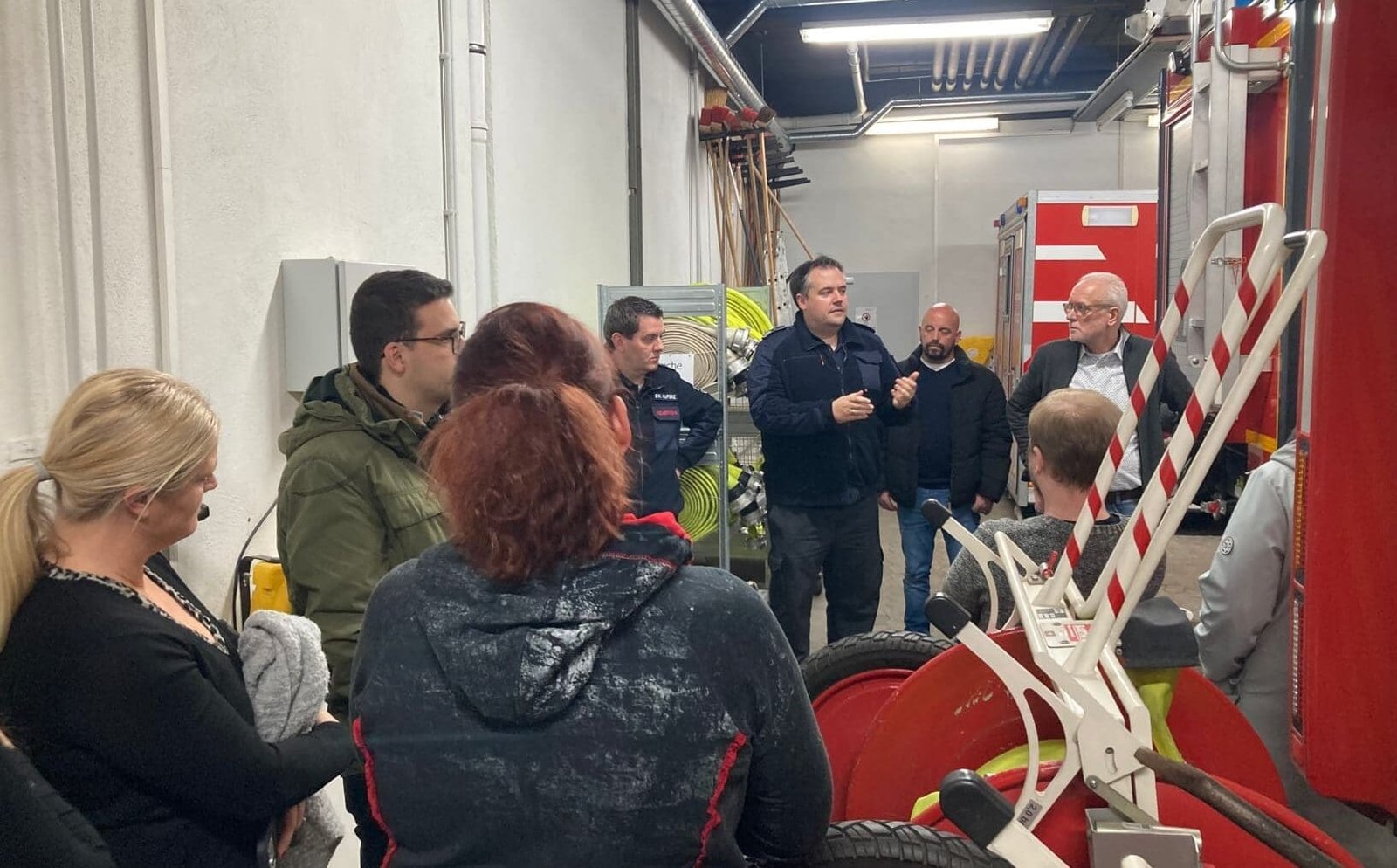 SPD vor Ort bei der Attendorner Feuerwehr • Attendorner Geschichten ...